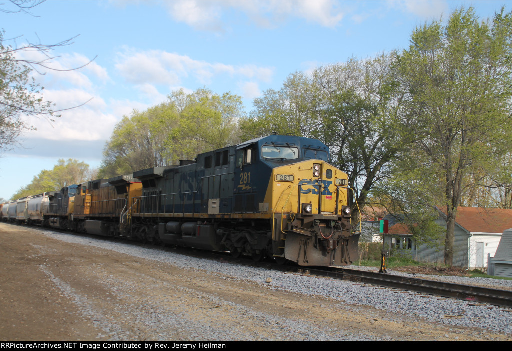 CSX 281 & others (3)